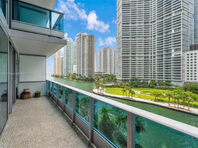 2 bedroom, Miami Fl FL 33131 102587697