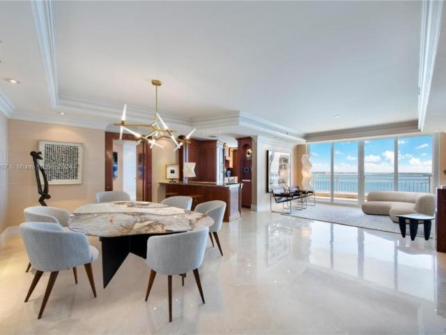 2 bedroom, Miami FL FL 33131 LS102395849