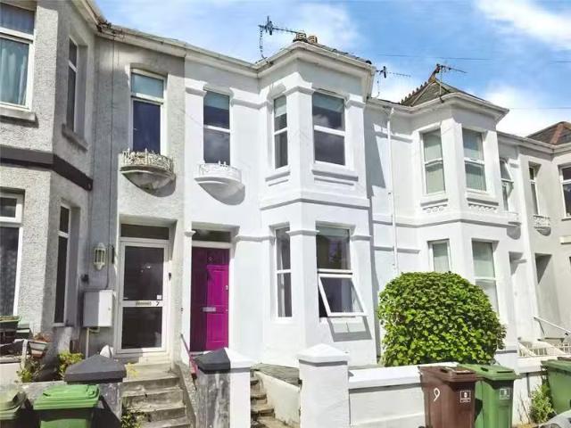 2 bedroom Mid Terrace House to rent, Tavy Place, Plymouth, PL4.