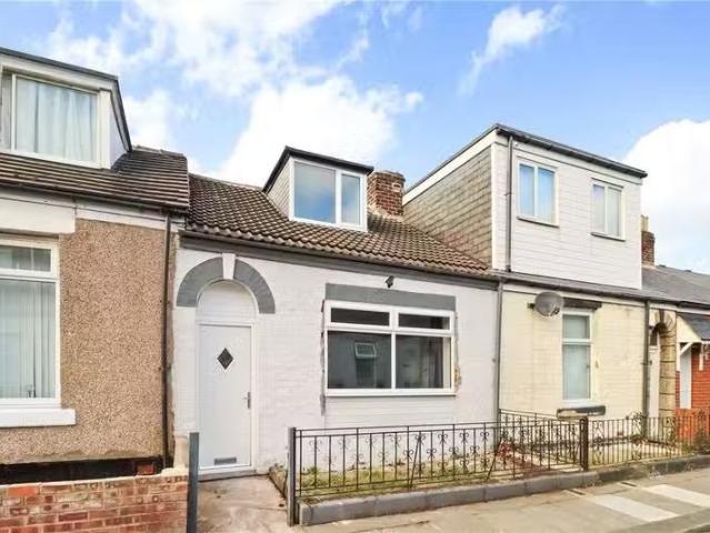2 bedroom Mid Terrace House to rent, Tower Street West, Sunder.