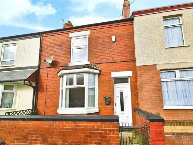 2 bedroom Mid Terrace House to rent, Trafalgar Street, Carcrof.