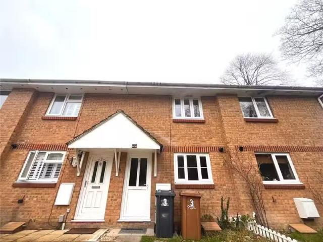 2 bedroom Mid Terrace House to rent, Woodlands Way, Andover, S.