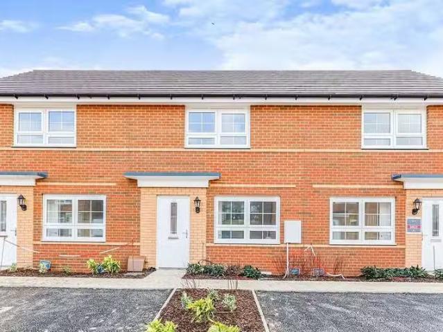 2 bedroom Mid Terrace House to rent, Chalk Dock Avenue, Havant.