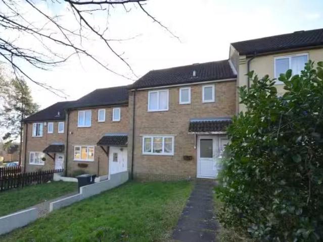 2 bedroom Mid Terrace House to rent, Crowthorp Road, Northampt.
