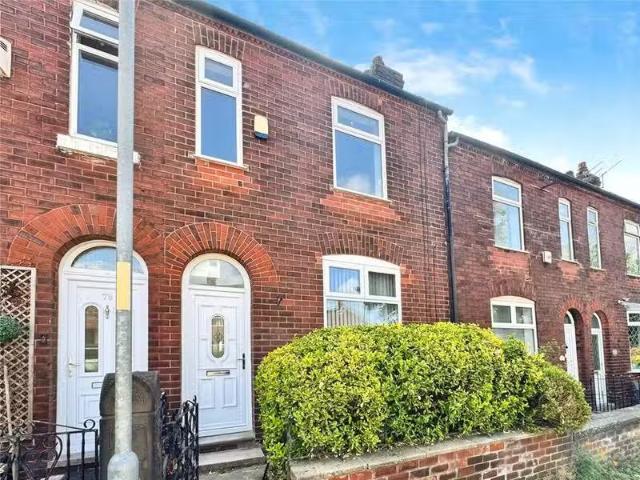 2 bedroom Mid Terrace House to rent, Douglas Street, Swinton.