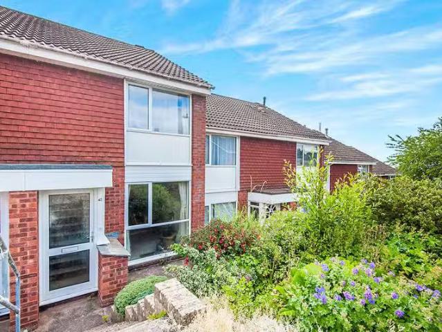 2 bedroom Mid Terrace House to rent, Nadder Park Road, Exeter.