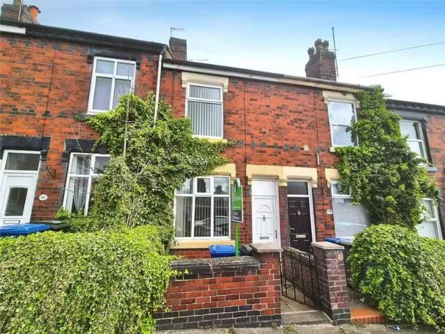 2 bedroom Mid Terrace House to rent, Northwood Park Road, Nort.