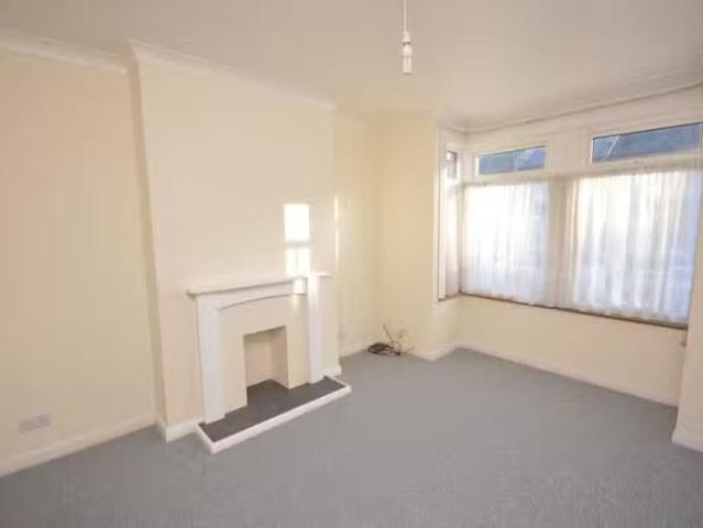 2 bedroom Mid Terrace House to rent, Rochdale Road, London, SE.