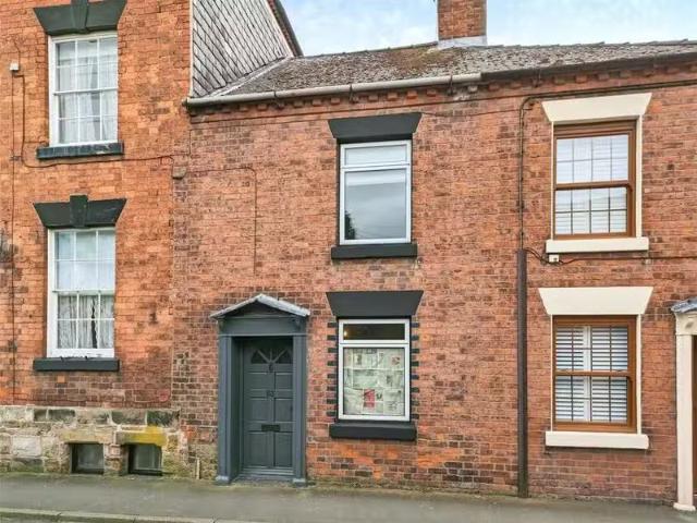 2 bedroom Mid Terrace House to rent, Roft Street, Oswestry, SY.