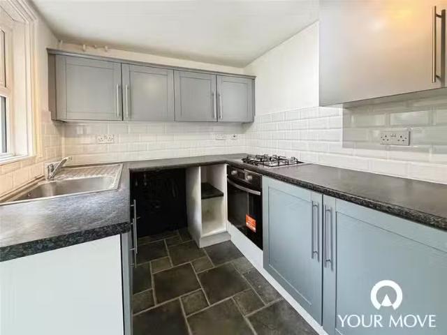 2 bedroom Mid Terrace House to rent, Sturla Road, Chatham, ME4.