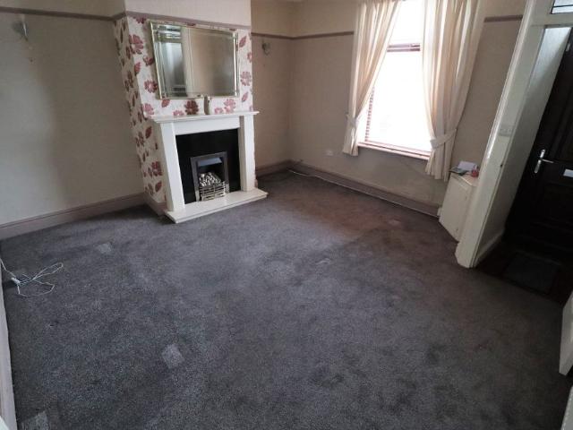 2 Bedroom Mid Terraced House To Rent