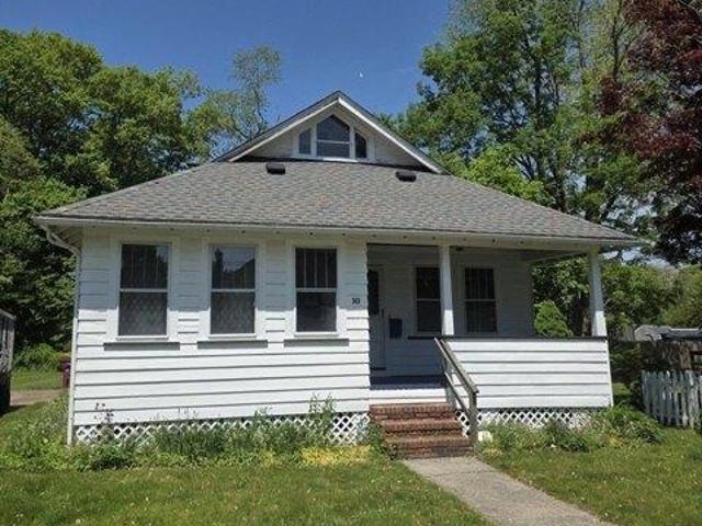 2 bedroom, Middleboro MA 02346 LS103070191