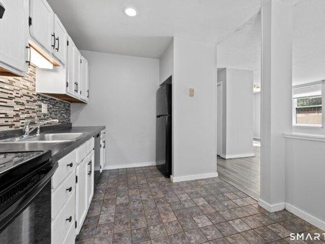 2 bedroom, Middletown CT 06457 105123995