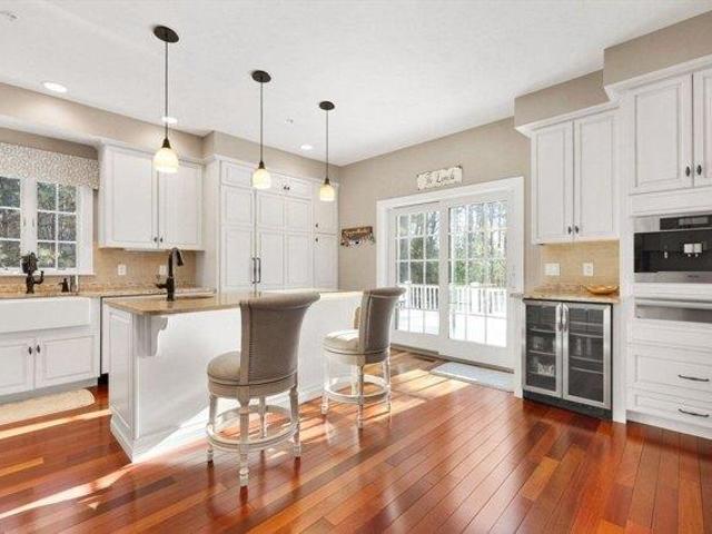 2 bedroom, Middleton MA 01949 LS102961462