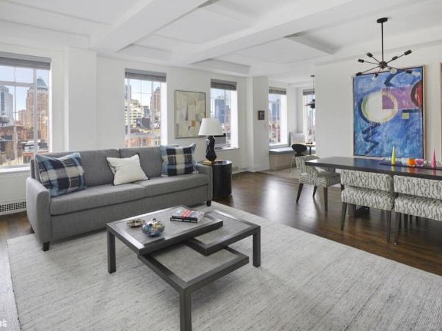 2 bedroom, Midtown West NY LS102244479