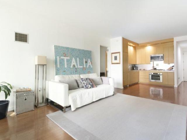 2 bedroom, Midtown West NY LS88353441