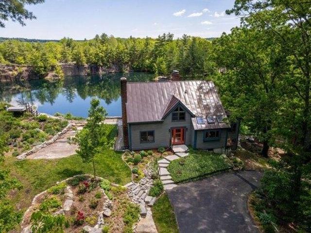2 bedroom, Milford NH 03055 103220096