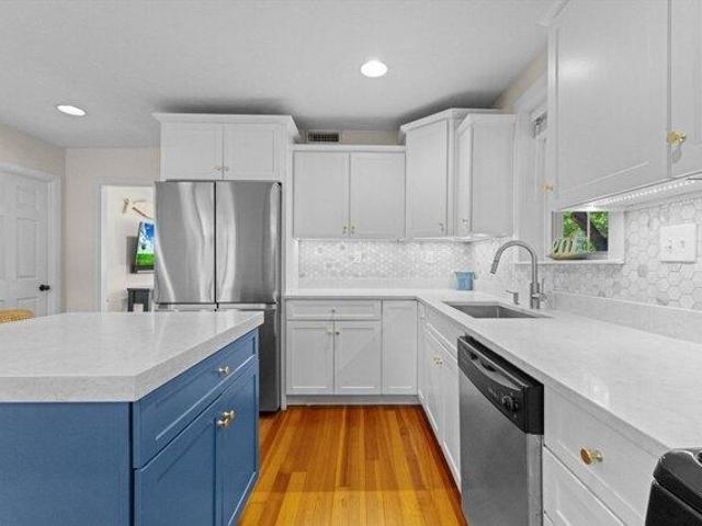 2 bedroom, Milton MA 02186 103017324