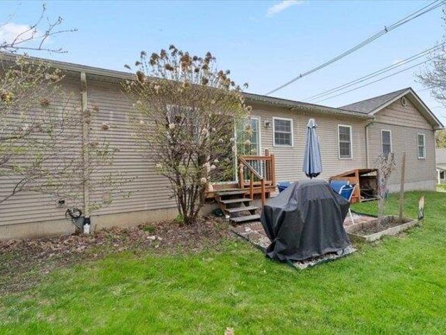 2 bedroom, Milton VT 05468 103224143