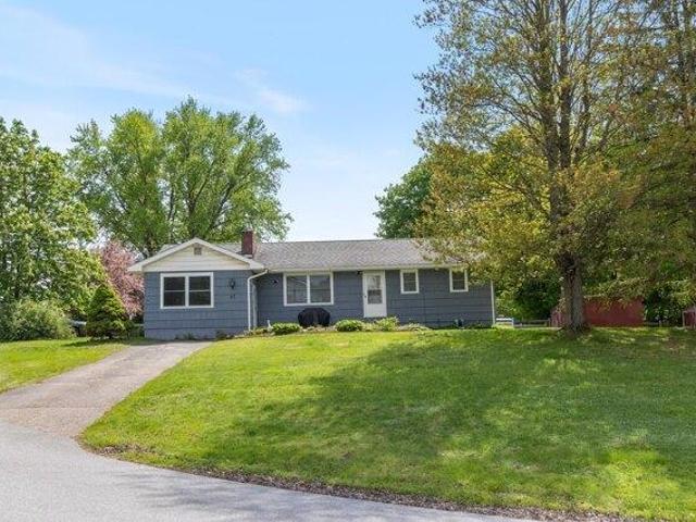 2 bedroom, Milton VT 05468 103440813