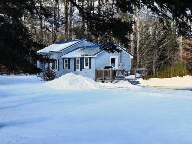 2 bedroom, Norridgewock ME 04957 102585550