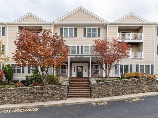 2 bedroom, Norwood MA 02062 104567294