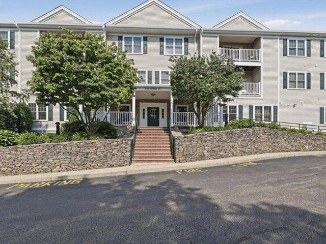 2 bedroom, Norwood MA 02062 104569367