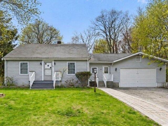 2 bedroom, Norton MA 02766 LS103100877