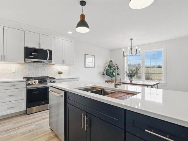 2 bedroom, Northwood NH 03261 102443975