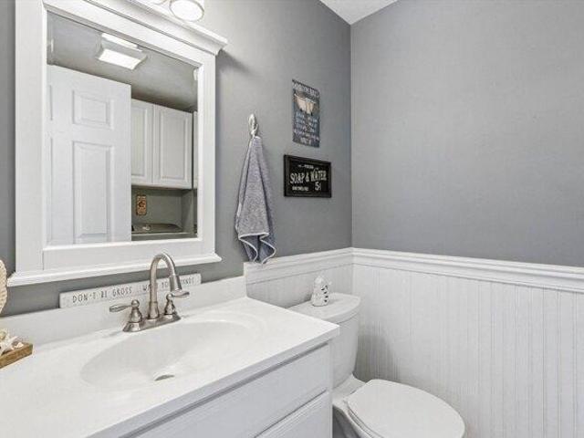 2 bedroom, North Andover MA 01845 105141318