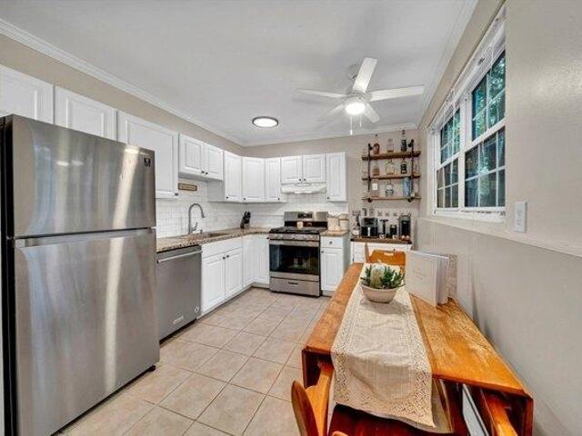 2 bedroom, North Andover MA 01845 LS102670700