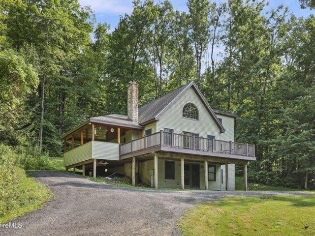 2 bedroom, North Adams MA 01247 105144325