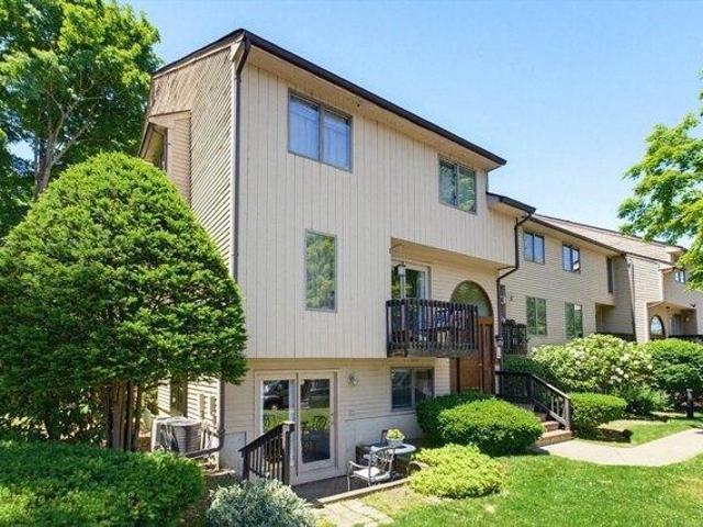 2 bedroom, North Attleboro MA 02760 104044253
