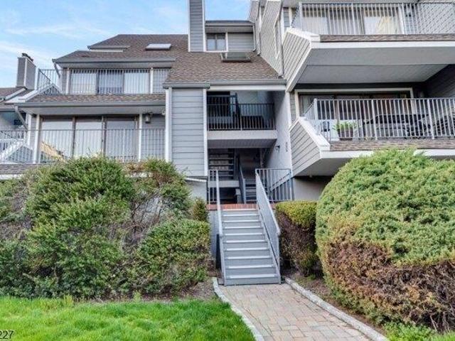 2 bedroom, North Bergen NJ 07047 104444544