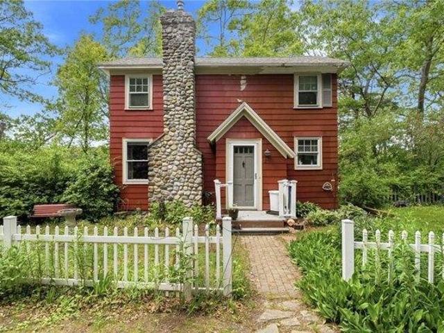2 bedroom, North Kingstown RI 02852 104789500
