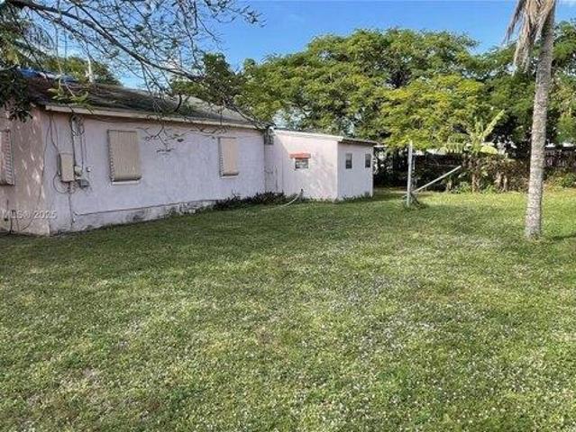2 bedroom, North Miami Beach FL 33162 92116420