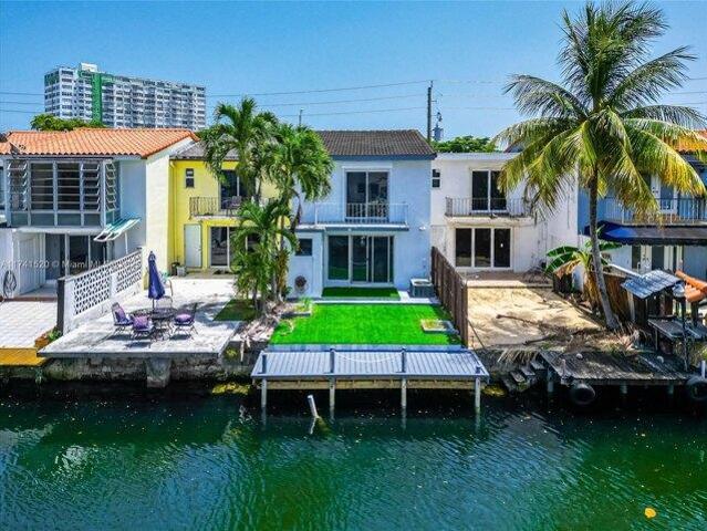 2 bedroom, North Miami FL 33181 88296361