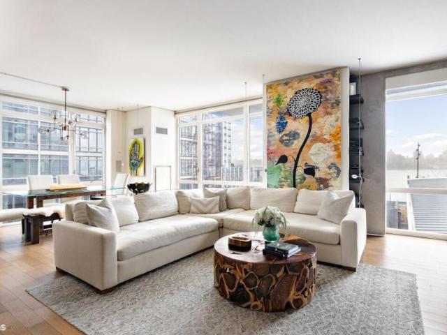 2 bedroom, North Side NY 102245789