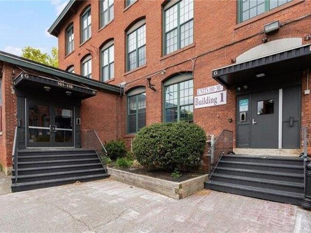 2 bedroom, North Providence RI 02904 102448138