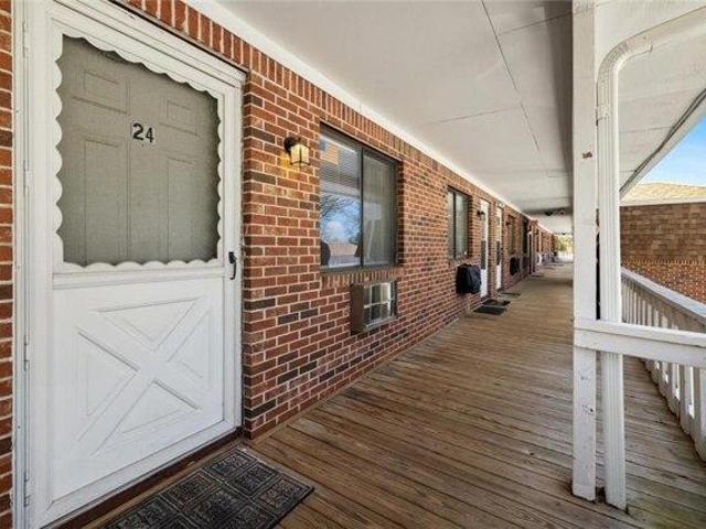 2 bedroom, North Providence RI 02904 102476881