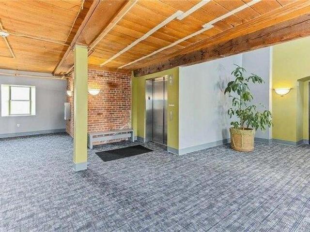 2 bedroom, North Providence RI 02911 105160055