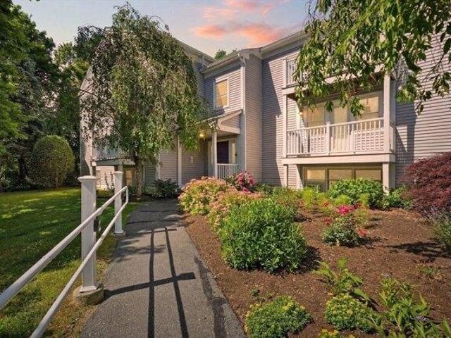 2 bedroom, Northampton MA 01053 104112614