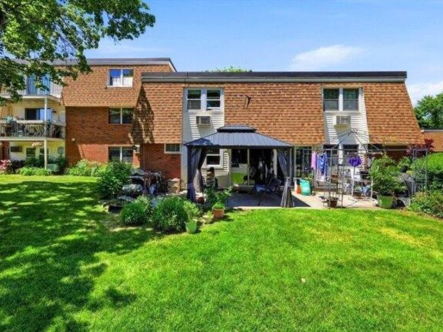 2 bedroom, Northampton MA 01060 104478663