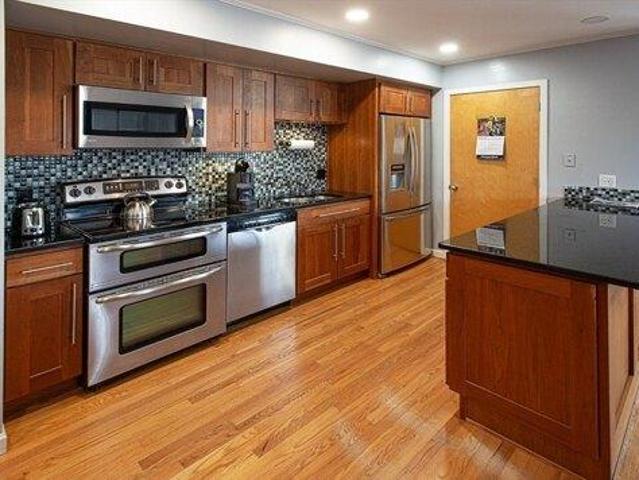 2 bedroom, Northampton MA 01060 105040805