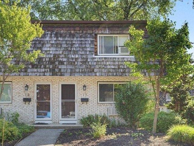 2 bedroom, Northampton MA 01060 105059731