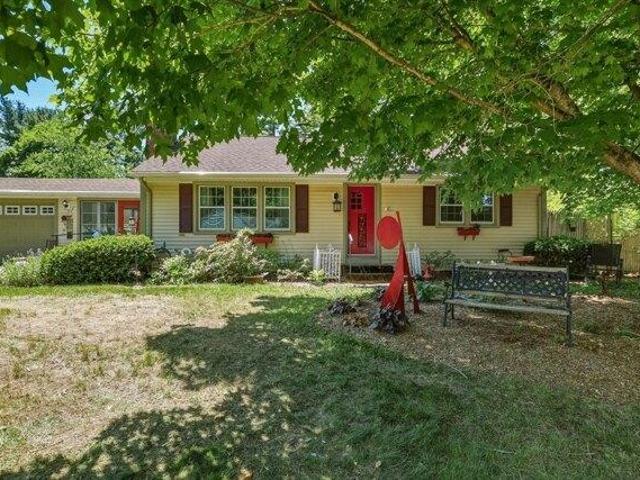 2 bedroom, Northampton MA 01062 104375892