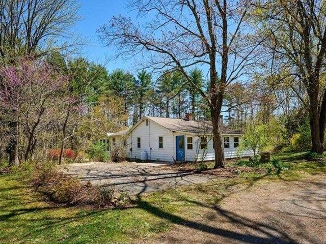 2 bedroom, Northampton MA 01062 102726483