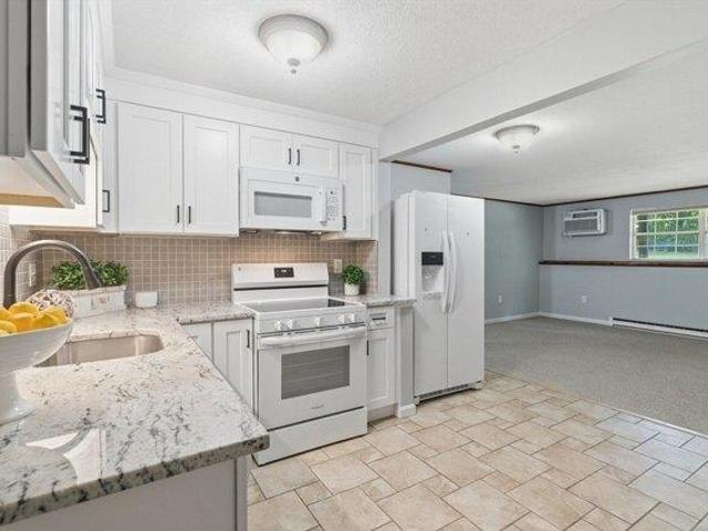 2 bedroom, Northborough MA 01532 103930818