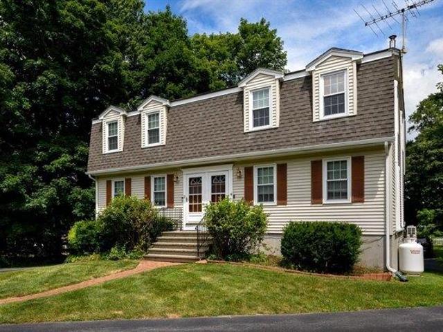 2 bedroom, Northborough MA 01532 104830942