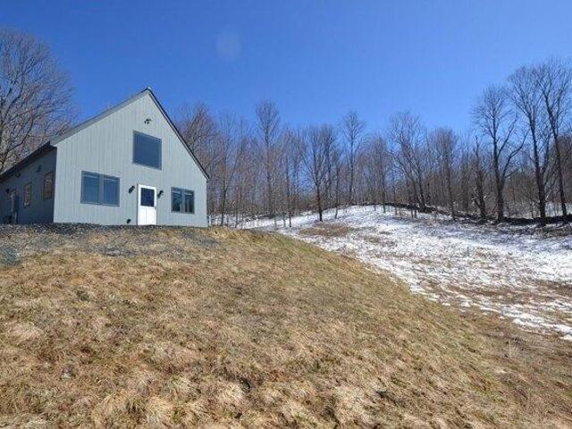 2 bedroom, Northfield VT 05663 102158126